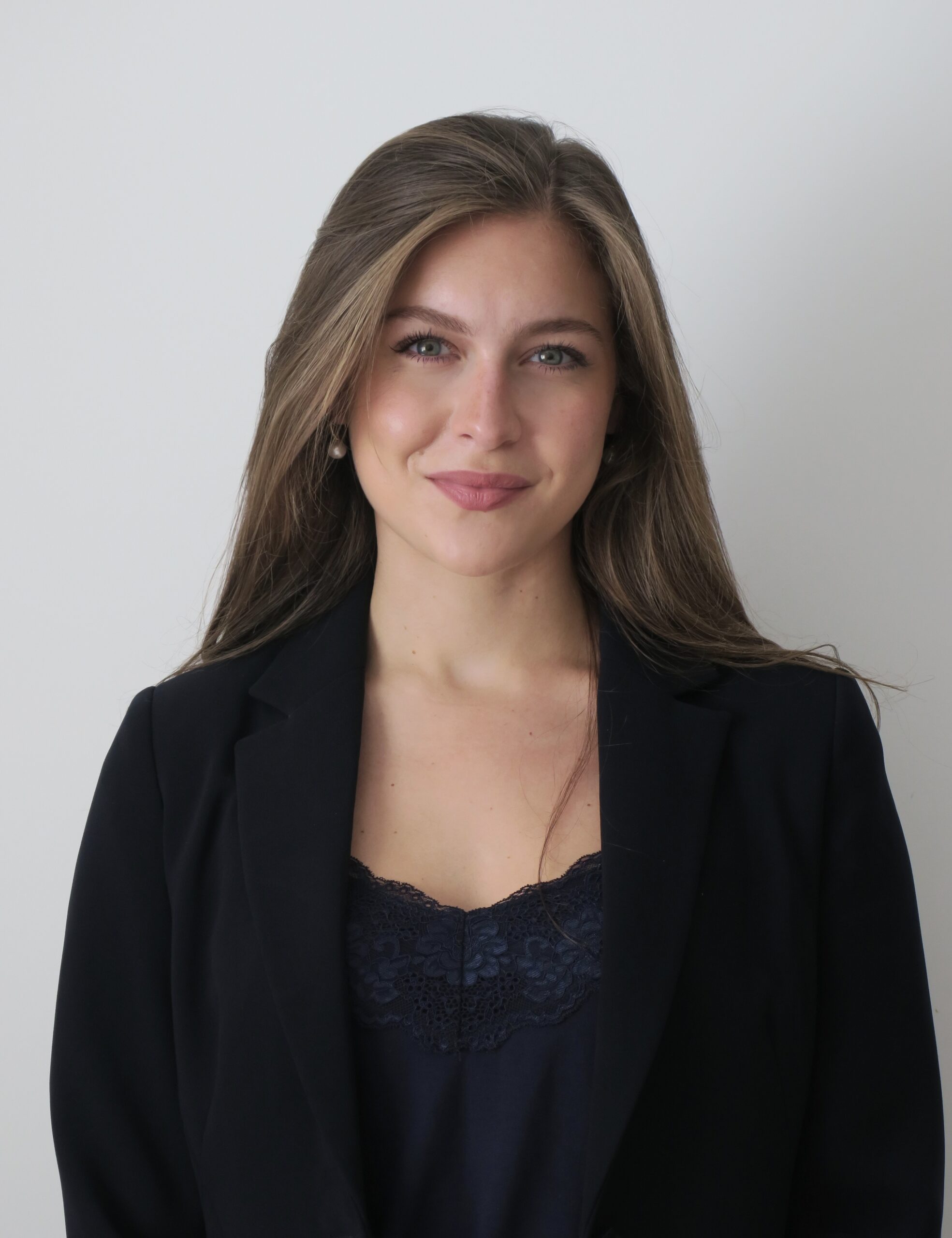 Amelia Altenburger - Physiotherapist & EmSella Practitioner